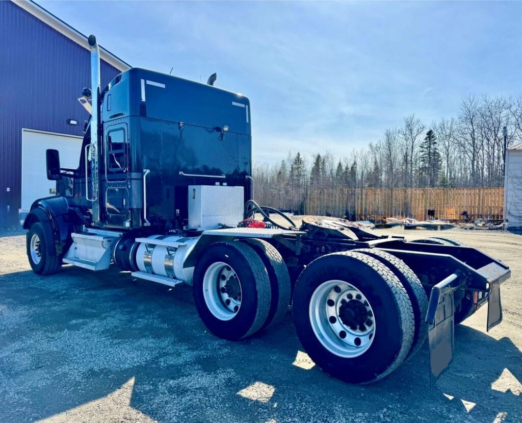2020 Kenworth W990 Heavy Spec Truck /Wetline *Rebuilt Engine* – Driven ...